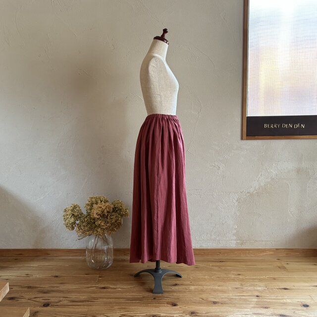 リネン「やさしい赤」85cm丈 ウエストギャザーたっぷり | iichi 日々の暮らしを心地よくするハンドメイドやアンティークのマーケットプレイス