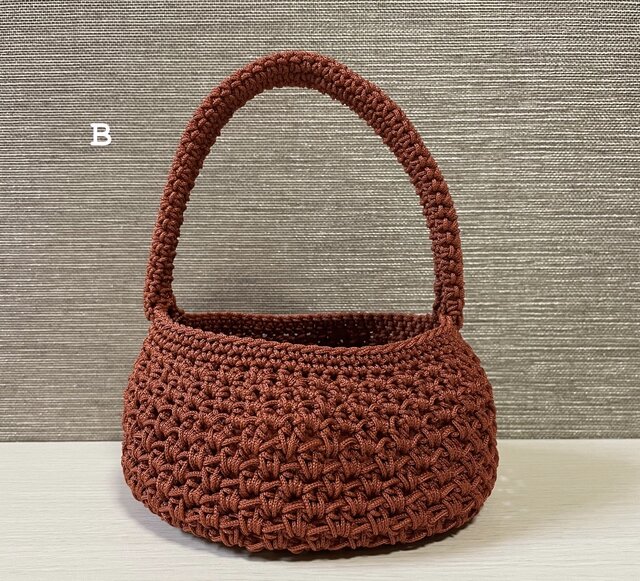 ☘️マルシェミニカゴバッグ・マクラメヤーン☘️ B | iichi 日々の暮らしを心地よくするハンドメイドやアンティークのマーケットプレイス