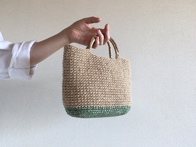 麻ひもバッグ mini Green | iichi 日々の暮らしを心地よくするハンドメイドやアンティークのマーケットプレイス