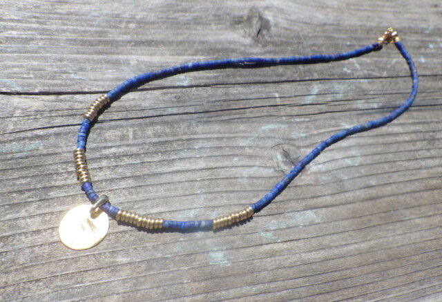 *14Kgf* 古代スタイル☆ラピスラズリと真鍮のエキゾチックネックレス lapis lazuli necklace | iichi 日々の暮らしを心地よくするハンドメイドやアンティークの ...