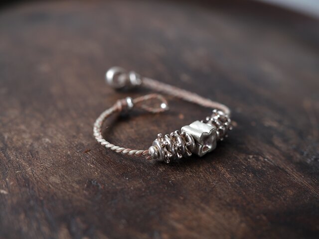 -Silver- code bracelet | iichi 日々の暮らしを心地よくするハンドメイドやアンティークのマーケットプレイス