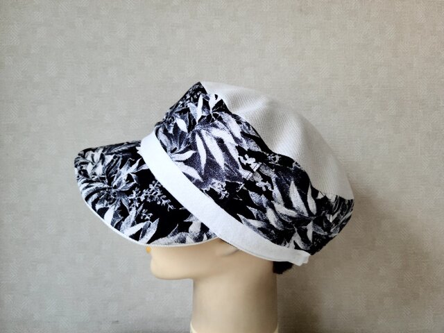 魅せる帽子☆【New Design!!】 大きいブリムのキャスケット～オフホワイト&ボタニカル | iichi 日々の暮らしを心地よくするハンドメイドやアンティークのマーケットプレイス