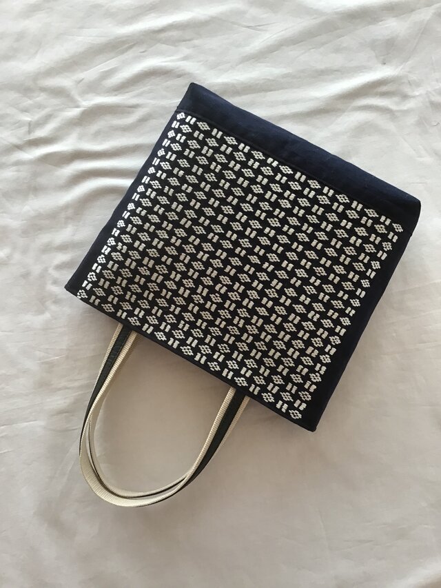 「刺し子」ミニ手下げバック | iichi 日々の暮らしを心地よくするハンドメイドやアンティークのマーケットプレイス