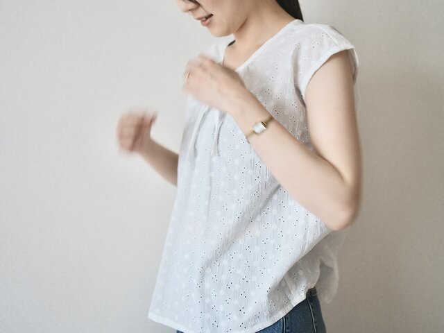 コットンレースのフレンチブラウス 白 No.303 | iichi 日々の暮らしを心地よくするハンドメイドやアンティークのマーケットプレイス