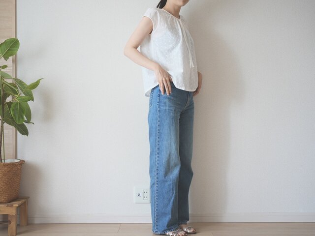 コットンレースのフレンチブラウス 白 No.303 | iichi 日々の暮らしを心地よくするハンドメイドやアンティークのマーケットプレイス