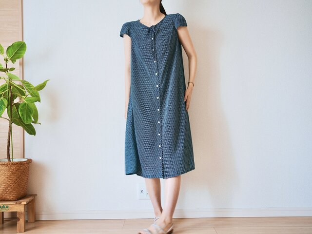 フレンチレトロな前開きリボンワンピ・グリーン系 No.314 | iichi 日々の暮らしを心地よくするハンドメイドやアンティークのマーケットプレイス