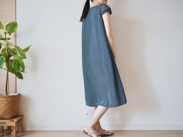 フレンチレトロな前開きリボンワンピ・グリーン系 No.314 | iichi 日々の暮らしを心地よくするハンドメイドやアンティークのマーケットプレイス