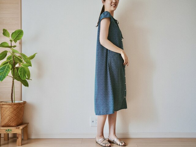 フレンチレトロな前開きリボンワンピ・グリーン系 No.314 | iichi 日々の暮らしを心地よくするハンドメイドやアンティークのマーケットプレイス