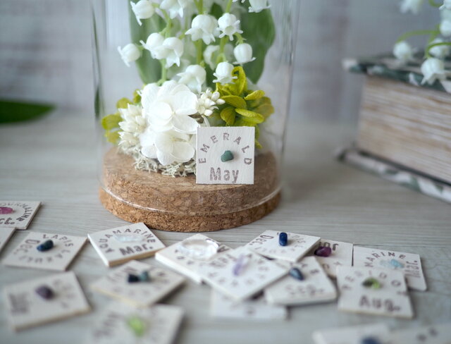 誕生月の天然石 Flower dome -すずらん- | iichi 日々の暮らしを心地よくするハンドメイドやアンティークのマーケットプレイス