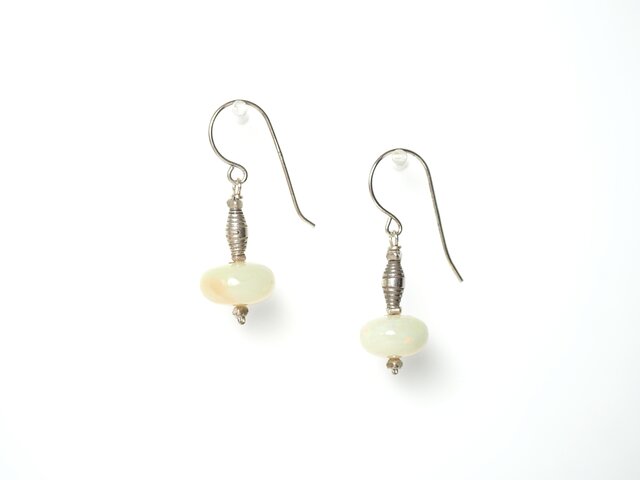 -Opal- pierce | iichi 日々の暮らしを心地よくするハンドメイドやアンティークのマーケットプレイス