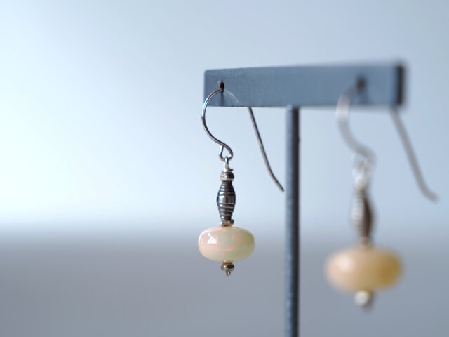 -Opal- pierce | iichi 日々の暮らしを心地よくするハンドメイドやアンティークのマーケットプレイス