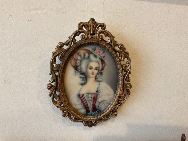 ロンドンで見つけたミニチュアフレーム | iichi 日々の暮らしを心地よくするハンドメイドやアンティークのマーケットプレイス