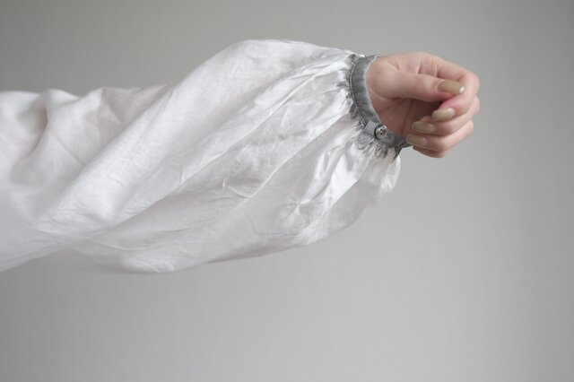 【new】enrica cotton blouse / rose-camel | iichi 日々の暮らしを心地よくするハンドメイドやアンティークのマーケットプレイス