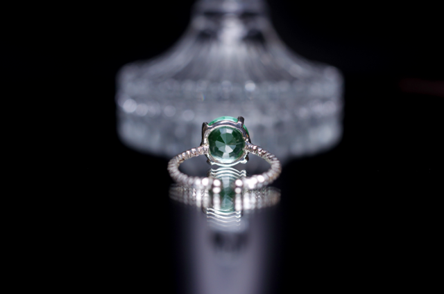 New Arrival☆新作 『エメラルド』の世界でひとつの天然石リングsilver925 | iichi 日々の暮らしを心地よくするハンドメイドやアンティークのマーケットプレイス