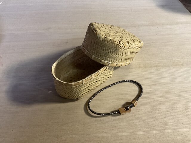 おにぎりかご1 | iichi 日々の暮らしを心地よくするハンドメイドやアンティークのマーケットプレイス