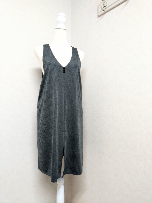 スタイリッシュな大人なジャンパースカート。GST−250 | iichi 日々の暮らしを心地よくするハンドメイドやアンティークのマーケットプレイス