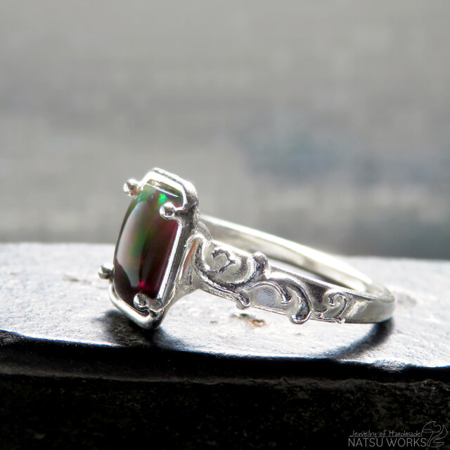 ブラックオパール リング / Ethiopian Black Opal Ring 1 | iichi 日々の暮らしを心地よくするハンドメイドやアンティークのマーケットプレイス