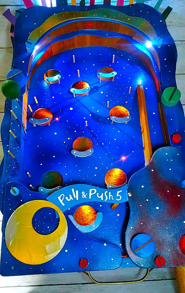 木製のピンボール(星空LED仕様)~PULL & PUSH 7 | iichi 日々の暮らしを心地よくするハンドメイドやアンティークのマーケットプレイス