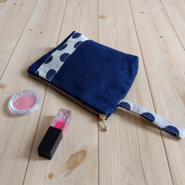 持ち手付き☆18cmポーチ ポケット付き ネイビーデニム×ドット/水玉 896 | iichi 日々の暮らしを心地よくするハンドメイドやアンティークのマーケットプレイス