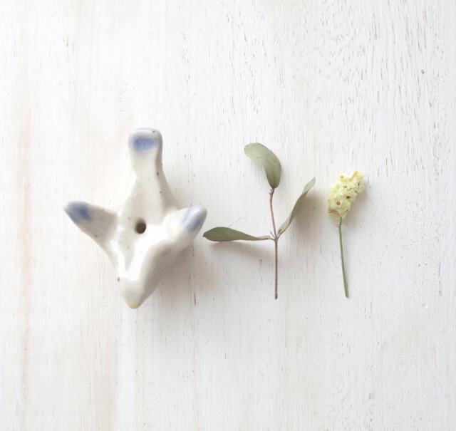 小さなカモメの花挿しオブジェ ＊ ドライフラワー付き | iichi 日々の暮らしを心地よくするハンドメイドやアンティークのマーケットプレイス