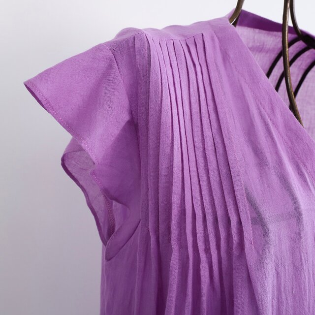 ピンタックが柔らかさをプラス コットン 前開き 裾ティアードワンピース モーブパープル 0601LV | iichi 日々の暮らしを心地よくするハンドメイドやアンティークのマーケットプレイス
