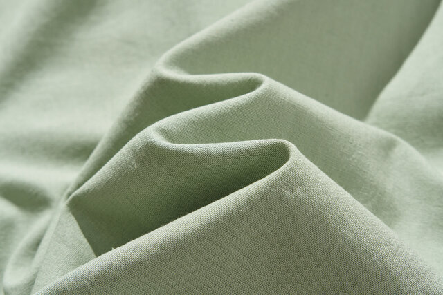 ふわり、ひらり、美しいドレープを描く美形スカート コットンリネンスカート ロングスカート 薄緑色 210807-5 | iichi 日々の暮らしを心地よくするハンドメイドやアンティークの ...