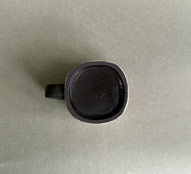 化粧掻き落とし文様 マグカップ156 | iichi 日々の暮らしを心地よくするハンドメイドやアンティークのマーケットプレイス