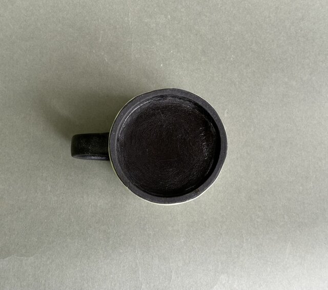 化粧掻き落とし文様 マグカップ157 | iichi 日々の暮らしを心地よくするハンドメイドやアンティークのマーケットプレイス