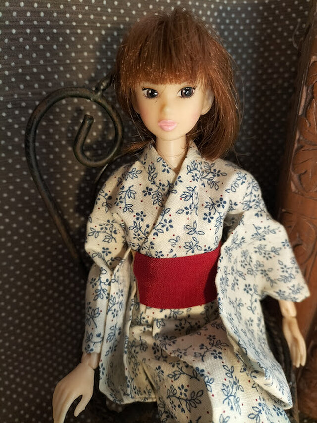 momoko用 浴衣と帯（白地に草花柄） | iichi 日々の暮らしを心地よくするハンドメイドやアンティークのマーケットプレイス