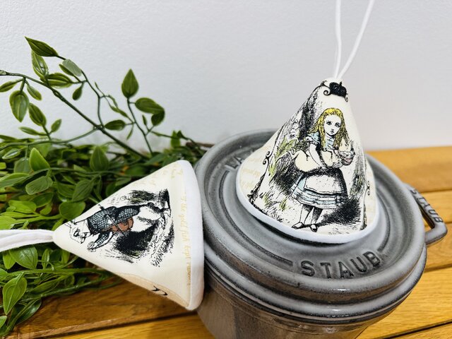 三角鍋つかみ★staub ストウブ ホーロー | iichi 日々の暮らしを心地よくするハンドメイドやアンティークのマーケットプレイス