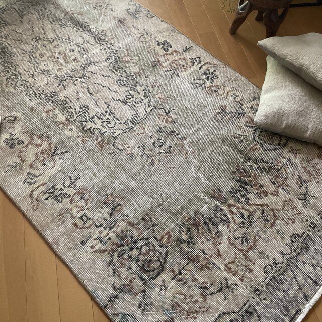 86×207 メダリオン モスグリーン×クリームベージュ トルコヴィンテージラグ | iichi 日々の暮らしを心地よくするハンドメイドやアンティークのマーケットプレイス