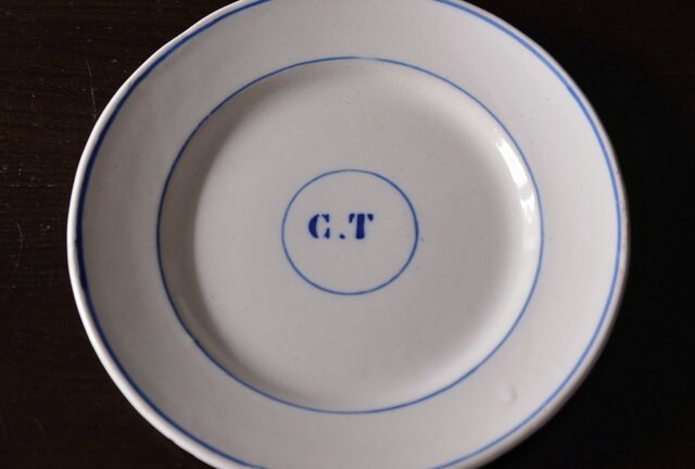 Moustiers ムスティエ 平皿 リム皿 φ20.2cm アンティーク 050762 | iichi 日々の暮らしを心地よくするハンドメイドやアンティークのマーケットプレイス