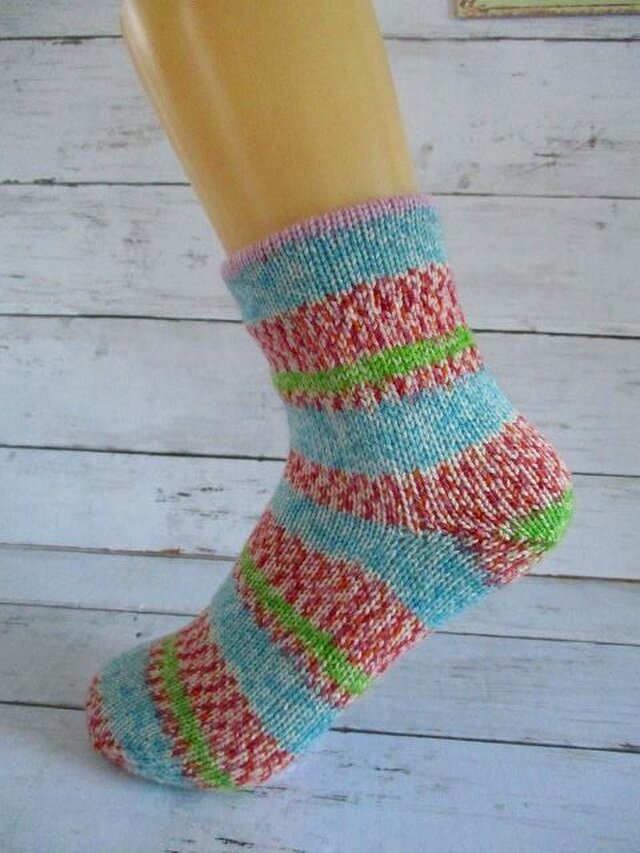 冷え取りソックス Rico Design Superba Bamboo 013 & Uni | iichi 日々の暮らしを心地よくするハンドメイドやアンティークのマーケットプレイス