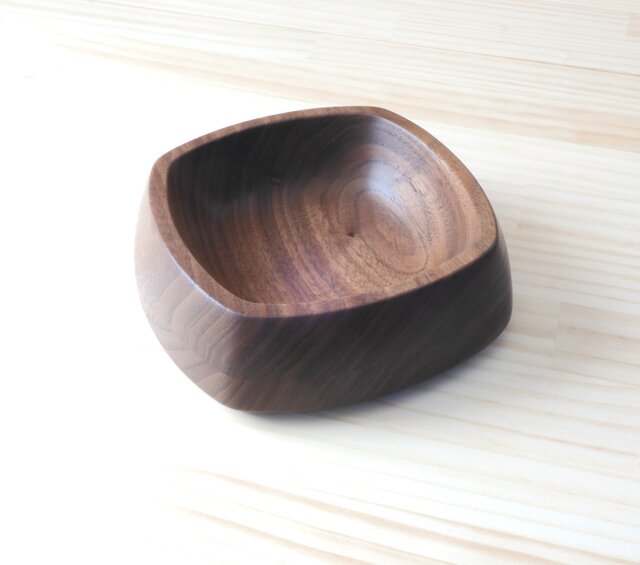 ミディアムスクエアボウル 6 | iichi 日々の暮らしを心地よくするハンドメイドやアンティークのマーケットプレイス