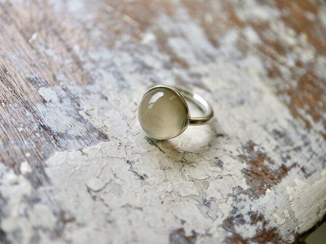 [月兎のgrey moonstone]ring | iichi 日々の暮らしを心地よくするハンドメイドやアンティークのマーケットプレイス