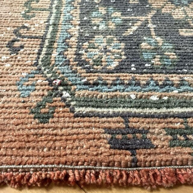 60×79 くすみ落ち着きオレンジ 大きなボタニカル柄 トルコヴィンテージラグ | iichi 日々の暮らしを心地よくするハンドメイドやアンティークのマーケットプレイス