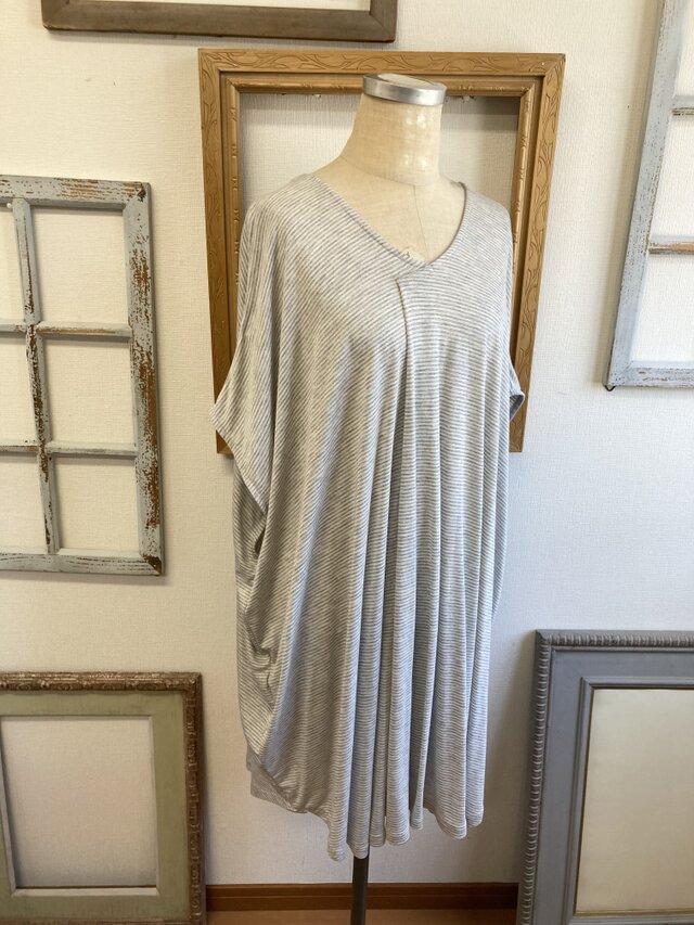 後ろリボンが可愛い ️ボーダー柄BIGTシャツワンピース グレー（サイズフリー L L） | iichi 日々の暮らしを心地よくするハンドメイドやアンティークのマーケットプレイス
