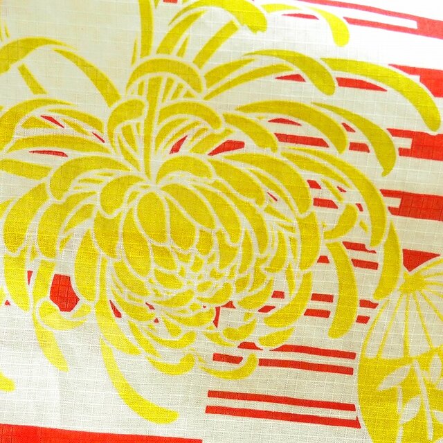 b0008 着物リメイク 綿紅梅 浴衣をブラウスにリメイク 「糸菊に団扇文様」kimono ＊セミオーダー可 | iichi 日々の暮らしを心地よくするハンドメイドやアンティークのマーケットプレイス