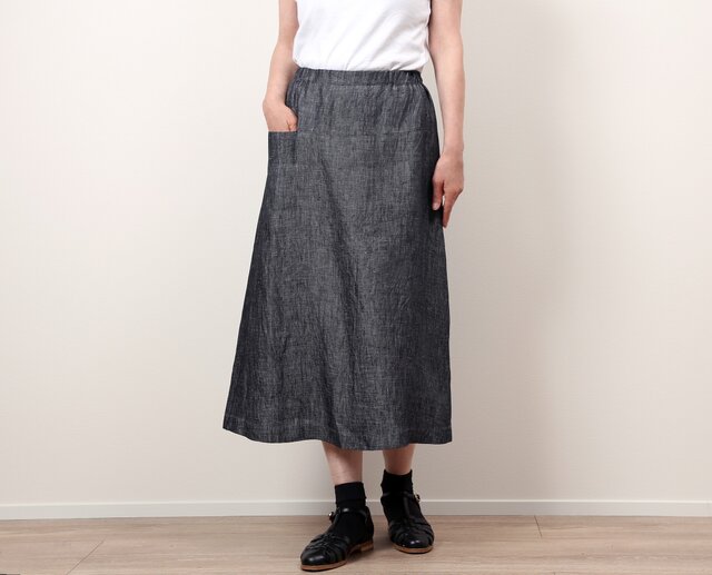 #441シンプルスカート(黒デニム調) | iichi 日々の暮らしを心地よくするハンドメイドやアンティークのマーケットプレイス