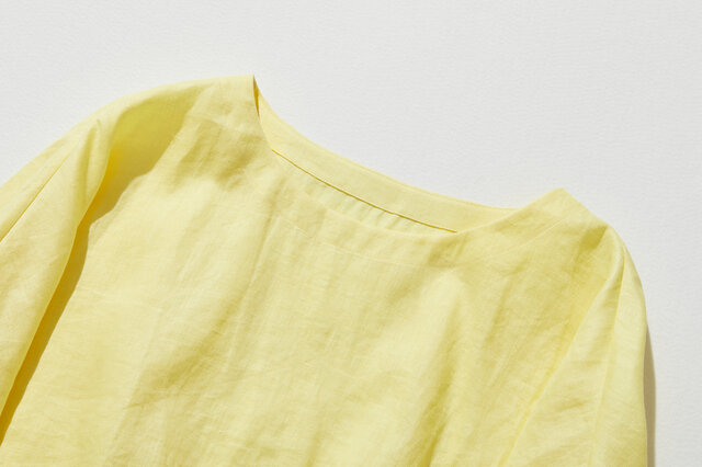 ゆるっと差の付くリネントップス 五分袖ブラウス 明るい黄色 230402-4 | iichi 日々の暮らしを心地よくするハンドメイドやアンティークのマーケットプレイス