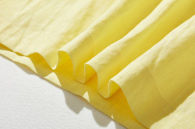 ゆるっと差の付くリネントップス 五分袖ブラウス 明るい黄色 230402-4 | iichi 日々の暮らしを心地よくするハンドメイドやアンティークのマーケットプレイス