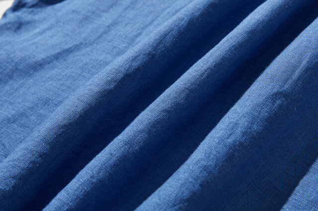 ゆるっと差の付くリネントップス 五分袖ブラウス 爽やかな青色 230402-5 | iichi 日々の暮らしを心地よくするハンドメイドやアンティークのマーケットプレイス