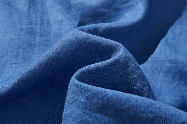 ゆるっと差の付くリネントップス 五分袖ブラウス 爽やかな青色 230402-5 | iichi 日々の暮らしを心地よくするハンドメイドやアンティークのマーケットプレイス