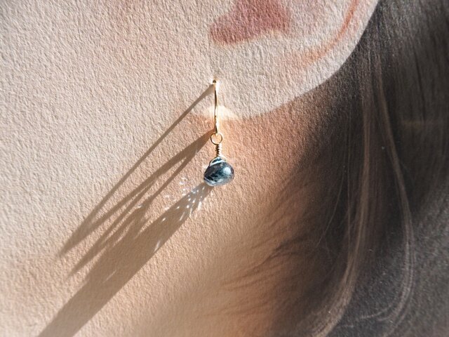 ンドンブルートパーズピアス 14kgf オニオンカット London Blue Topaz | iichi 日々の暮らしを心地よくするハンドメイドやアンティークのマーケットプレイス