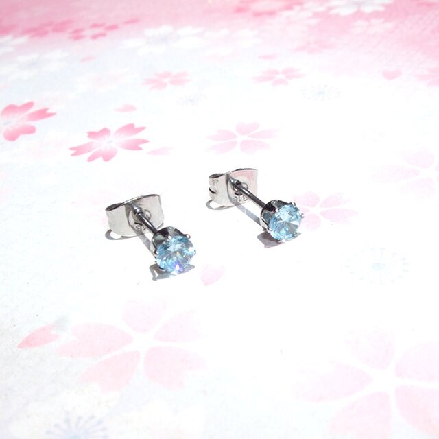 送料無料：対アレルギースカイブルーCZサージカルステンレスピアス(4mm | iichi 日々の暮らしを心地よくするハンドメイドやアンティークのマーケットプレイス