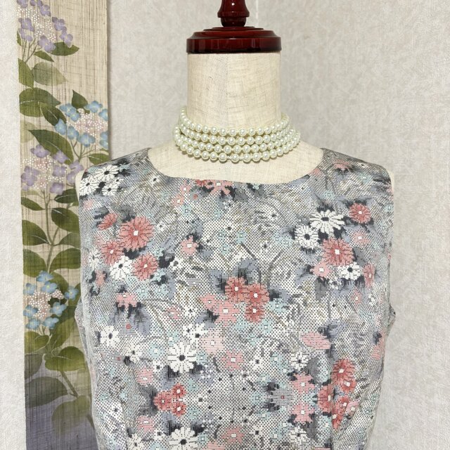 白大島プリンセスラインワンピース 雨の蛍 | iichi 日々の暮らしを心地よくするハンドメイドやアンティークのマーケットプレイス