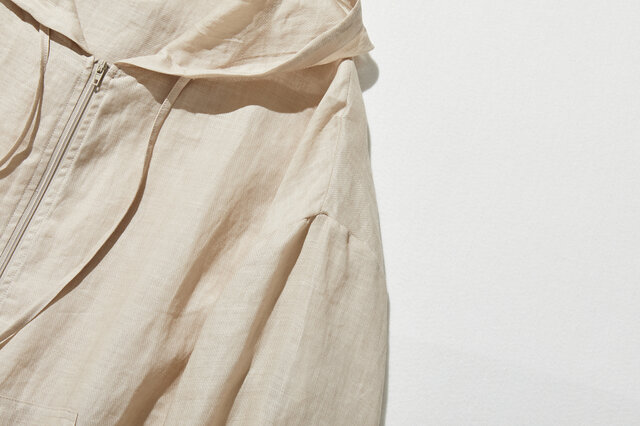 ★新色★涼し気な雰囲気が魅力のリネン素材のブルゾン フード付き ライトアウター ベージュ 230613-8 | iichi 日々の暮らしを心地よくするハンドメイドやアンティークのマーケットプレイス