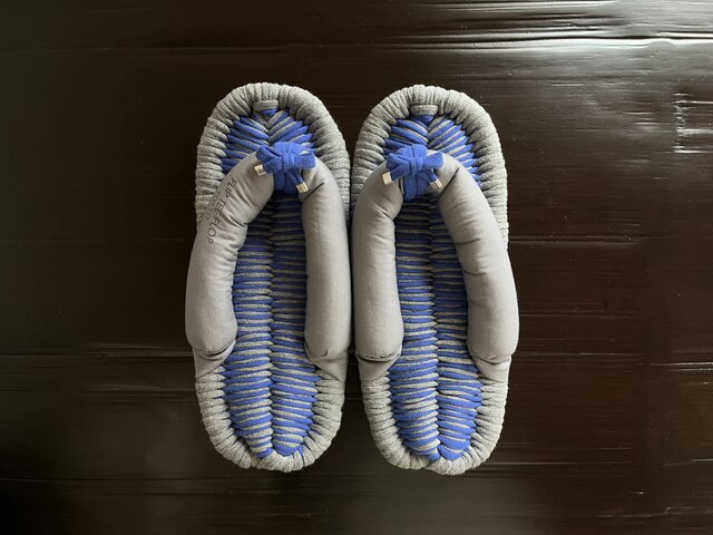 【ふちどりデザイン】23cm 布ぞうり ブルー【No.225】 | iichi 日々の暮らしを心地よくするハンドメイドやアンティークのマーケットプレイス