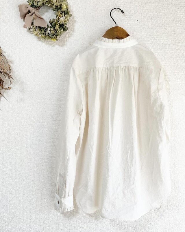 コードレーン フリルシャツ beige MUSHA | iichi 日々の暮らしを心地よくするハンドメイドやアンティークのマーケットプレイス