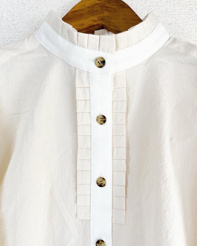 コードレーン フリルシャツ beige MUSHA | iichi 日々の暮らしを心地よくするハンドメイドやアンティークのマーケットプレイス